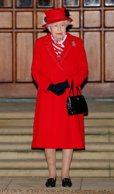 Queen-Elizabeth-colour-blocking-vogue-credit-Getty-Images-12 - 有線寬頻 i-CABLE